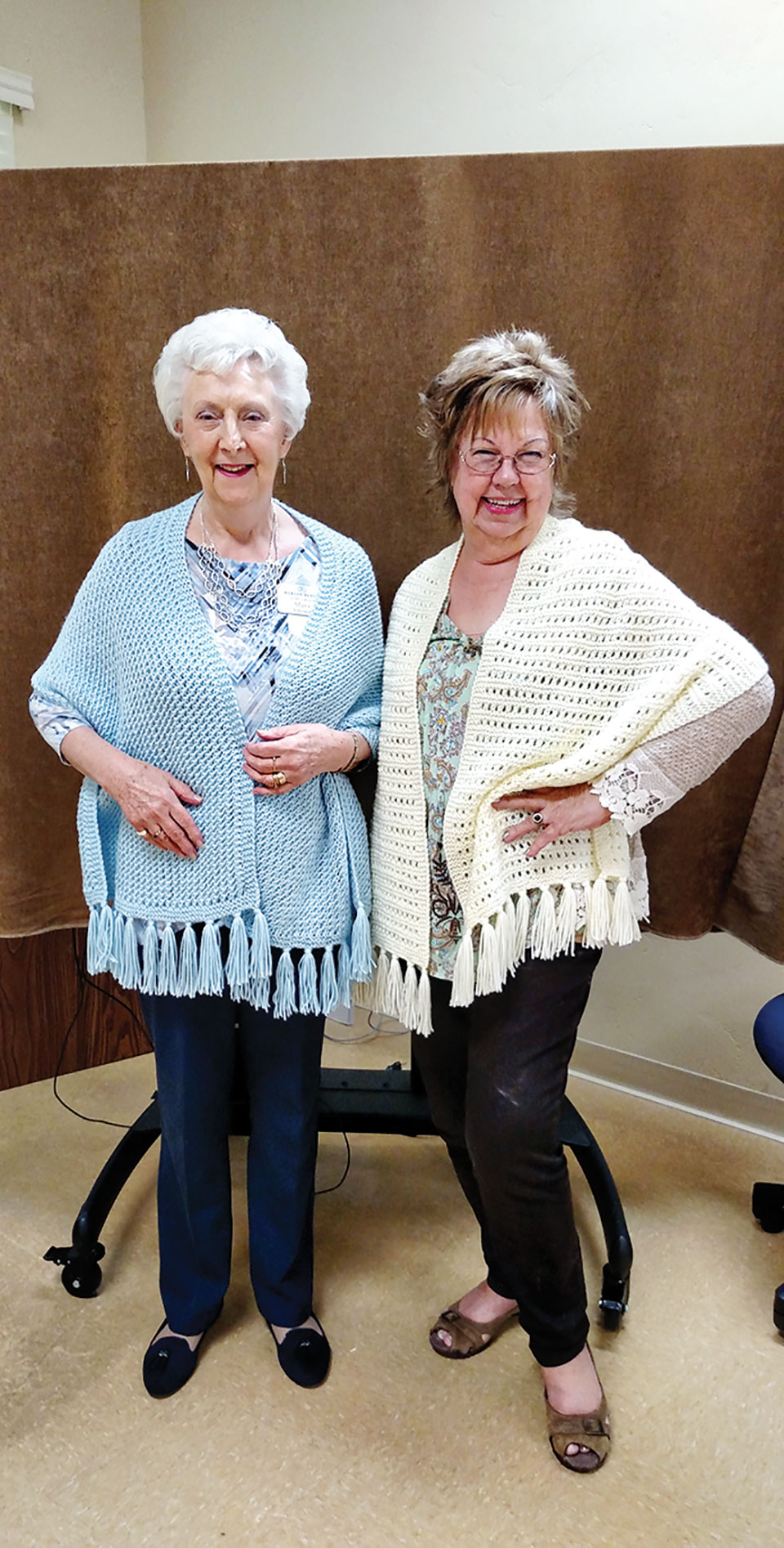 Robson Ranch Yarn Divas volunteer ministry through prayer shawls ...